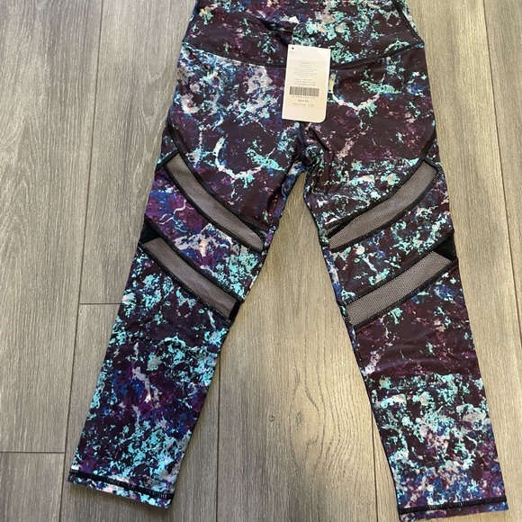 Fabletics | Pants & Jumpsuits | New Fabletics Xs Alessia Capri Walking ...